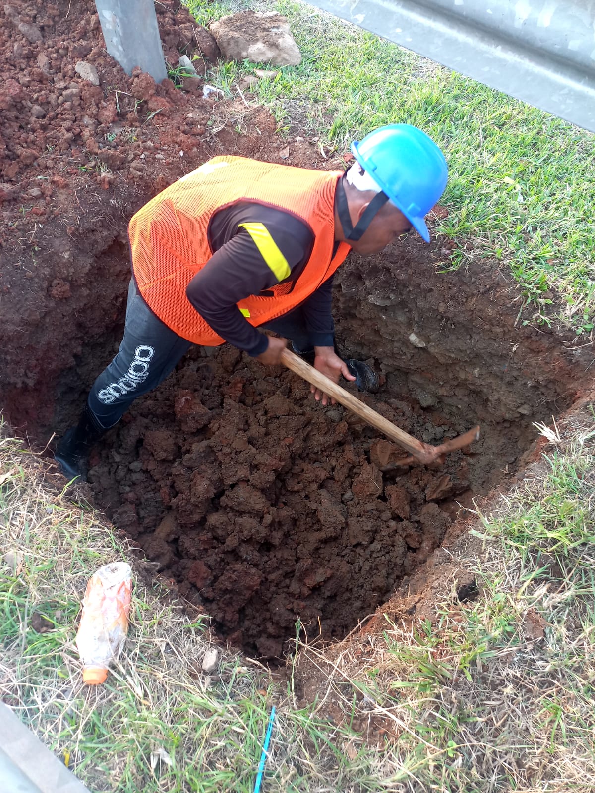 Pengadaan dan Pemasangan Perangkat VMS dan CCTV di Rest Area KM 86 A&B ...