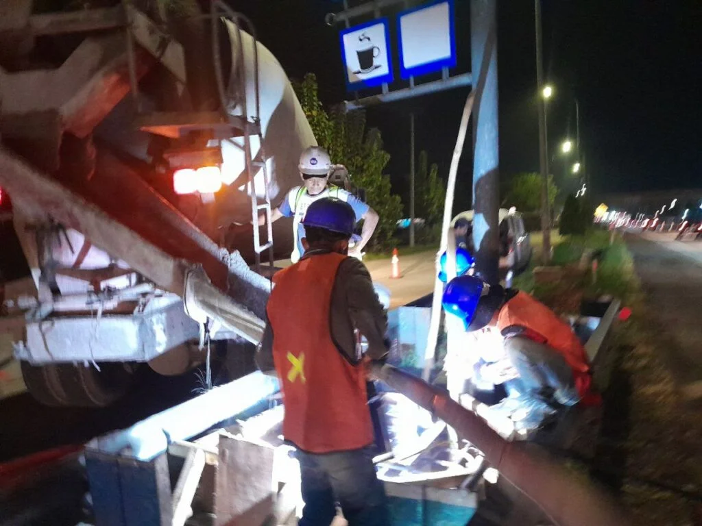 Pengadaan dan Pemasangan Perangakat VMS dan CCTV di Rest Area KM 86 A&B ...
